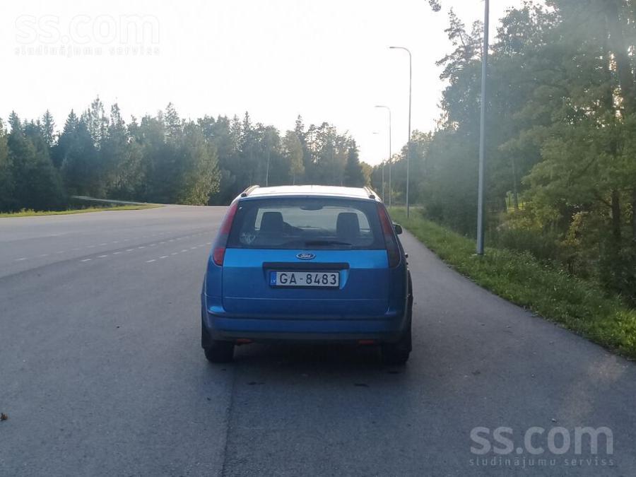 Blue Ford Focus 2006 in Madona, with an engine capacity of 1.60 L and mileage of 203 thousand km for 1300 €, photo 5 on AUTOMOTO.COM.LV