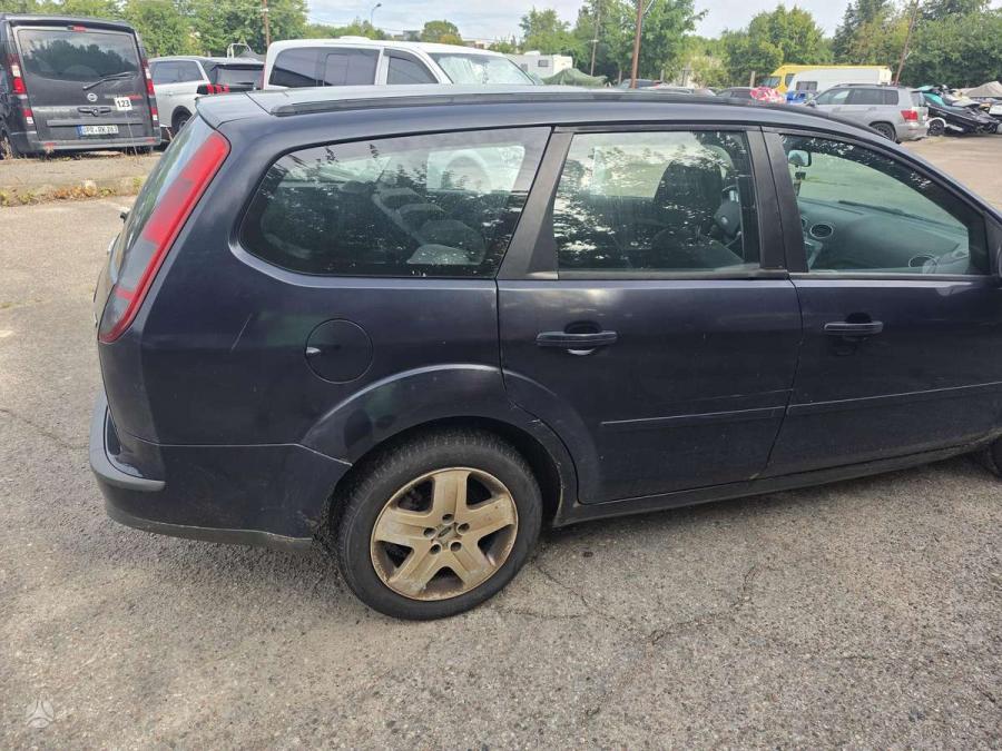 Blue Ford Focus 2007 in Klaipeda, with an engine capacity of 1.56 L and mileage of 502 thousand km for 550 €, photo 5 on AUTOMOTO.COM.LV