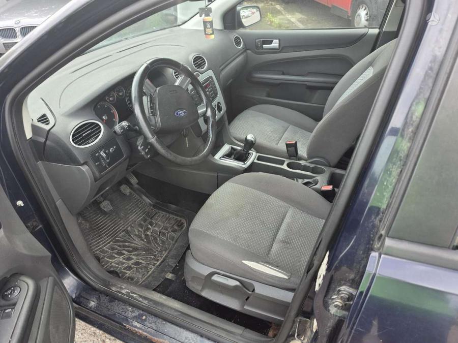 Blue Ford Focus 2007 in Klaipeda, with an engine capacity of 1.56 L and mileage of 502 thousand km for 550 €, photo 9 on AUTOMOTO.COM.LV
