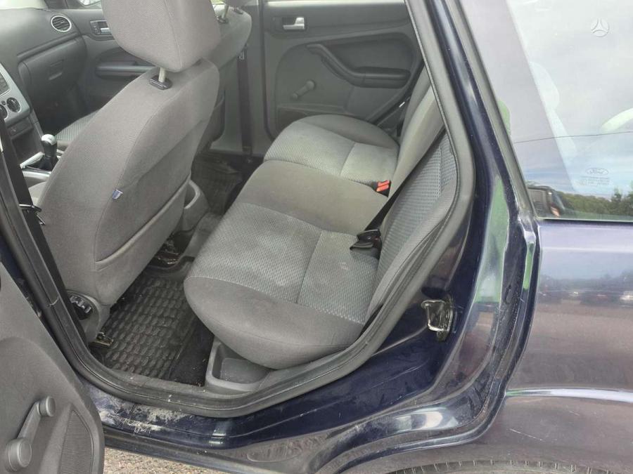 Blue Ford Focus 2007 in Klaipeda, with an engine capacity of 1.56 L and mileage of 502 thousand km for 550 €, photo 10 on AUTOMOTO.COM.LV