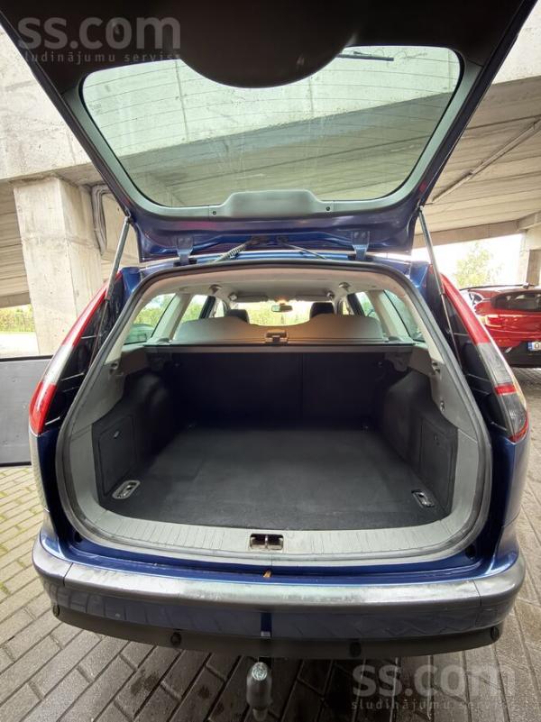 Blue Ford Focus 2007 in Riga, with an engine capacity of 2.00 L and mileage of 400 thousand km for 1500 €, photo 8 on AUTOMOTO.COM.LV