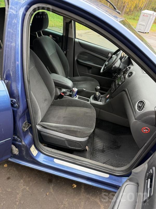 Blue Ford Focus 2007 in Riga, with an engine capacity of 2.00 L and mileage of 400 thousand km for 1500 €, photo 10 on AUTOMOTO.COM.LV