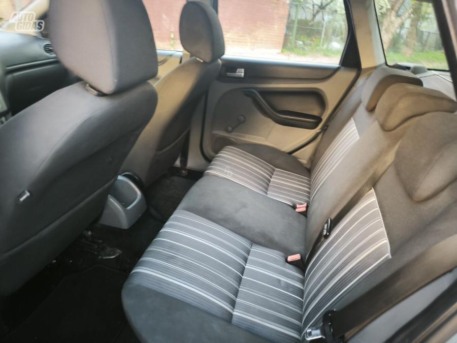 Zils Ford Focus 2008 Kauņa, ar dzinēja tilpumu 1.60 L un nobraukumu 300 tūkst. km par 950 €, foto 15 vietnē AUTOMOTO.COM.LV