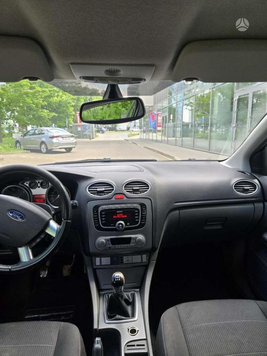 Blue Ford Focus 2008 in Vilnius, with an engine capacity of 1.56 L and mileage of 286 thousand km for 2050 €, photo 8 on AUTOMOTO.COM.LV