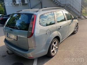 Zils Ford Focus 2008 Rīga, ar dzinēja tilpumu 1.80 L un nobraukumu 368 tūkst. km par 1150 €, foto 4 vietnē AUTOMOTO.COM.LV
