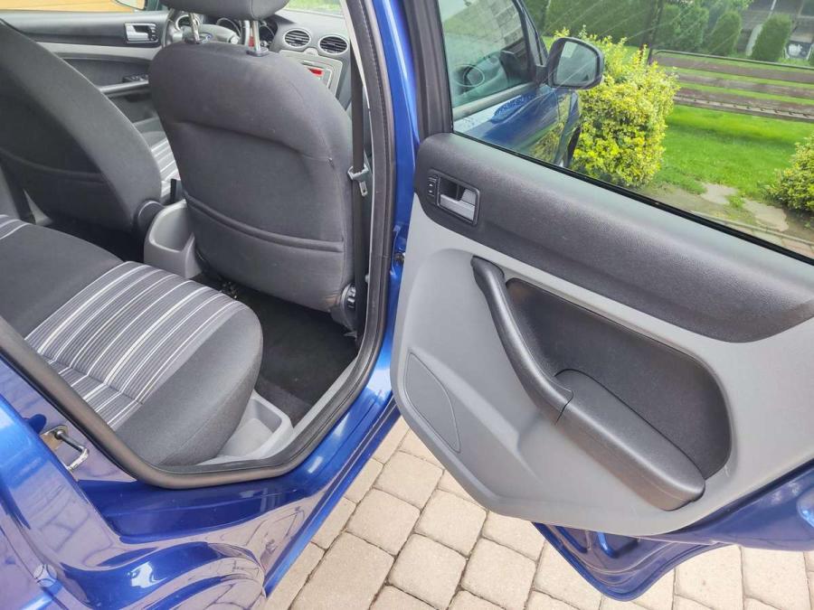 Zils Ford Focus 2009 Marijampole, ar dzinēja tilpumu 1.60 L un nobraukumu 238 tūkst. km par 1499 €, foto 39 vietnē AUTOMOTO.COM.LV
