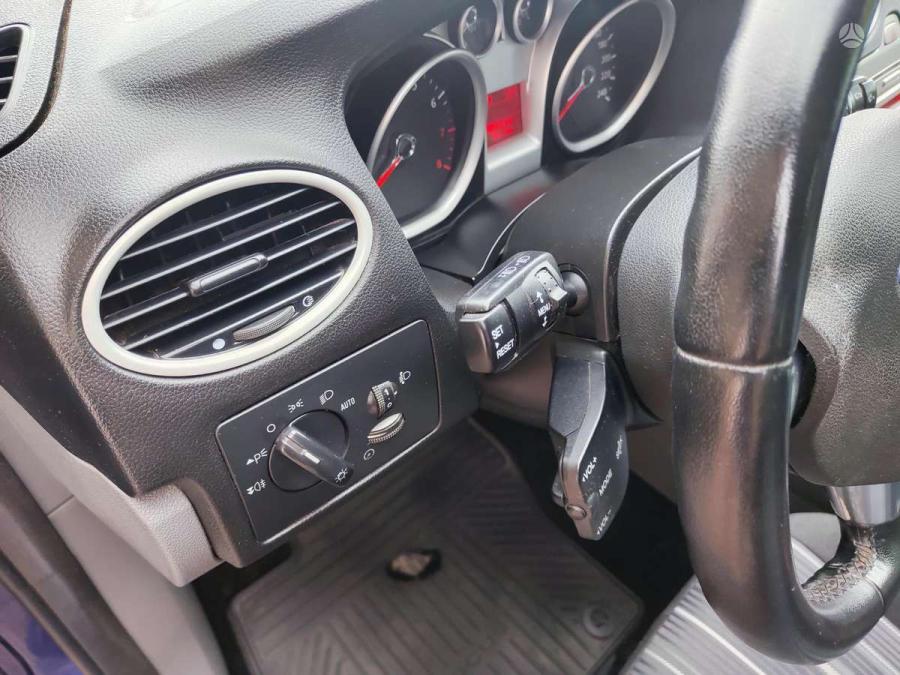 Zils Ford Focus 2009 Marijampole, ar dzinēja tilpumu 1.60 L un nobraukumu 238 tūkst. km par 1499 €, foto 53 vietnē AUTOMOTO.COM.LV