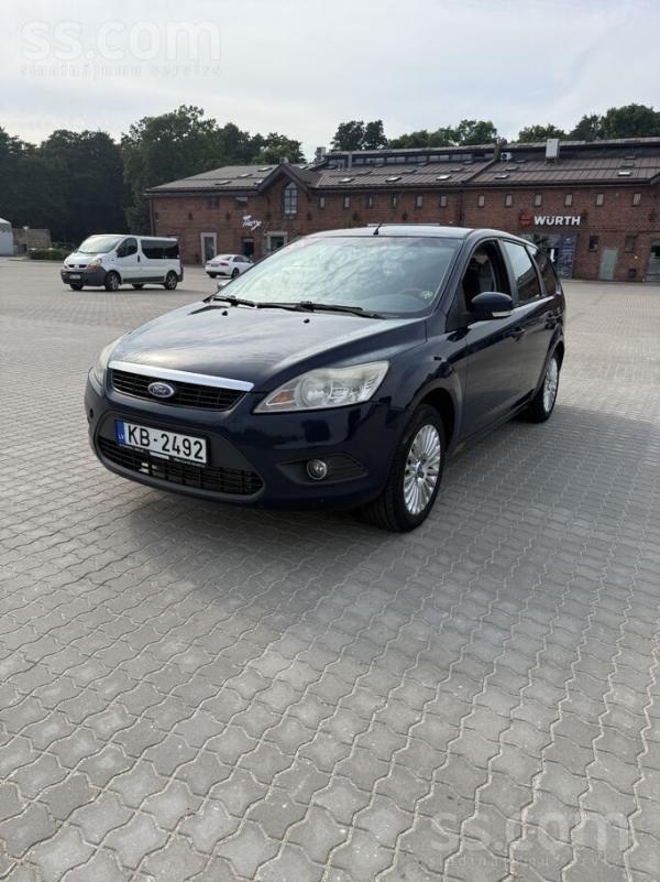 Blue Ford Focus 2009 in Liepaja, with an engine capacity of 1.60 L and mileage of 413 thousand km for 1600 €, photo 1 on AUTOMOTO.COM.LV