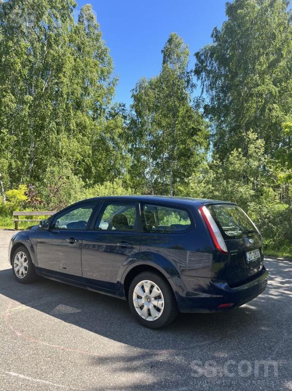Blue Ford Focus 2010 in Riga, with an engine capacity of 1.80 L and mileage of 304 thousand km for 1800 €, photo 3 on AUTOMOTO.COM.LV