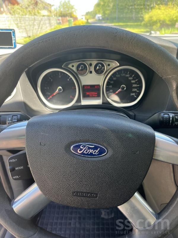 Blue Ford Focus 2010 in Riga, with an engine capacity of 1.80 L and mileage of 304 thousand km for 1800 €, photo 7 on AUTOMOTO.COM.LV