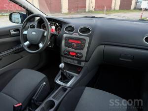 Zils Ford Focus 2010 Ventspils, ar dzinēja tilpumu 1.60 L un nobraukumu 256 tūkst. km par 2250 €, foto 4 vietnē AUTOMOTO.COM.LV