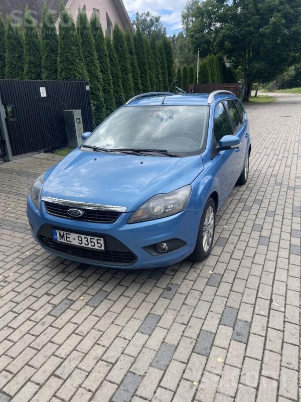 Blue Ford Focus 2010 in Riga, with an engine capacity of 1.60 L and mileage of 383 thousand km for 1450 €, photo 1 on AUTOMOTO.COM.LV