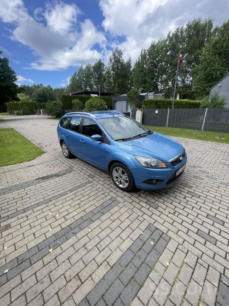 Zils Ford Focus 2010 Rīga, ar dzinēja tilpumu 1.60 L un nobraukumu 383 tūkst. km par 1450 €, foto 4 vietnē AUTOMOTO.COM.LV