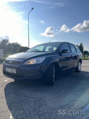 Blue Ford Focus 2010 in Riga, with an engine capacity of 1.80 L and mileage of 304 thousand km for 1700 €, photo  on AUTOMOTO.COM.LV