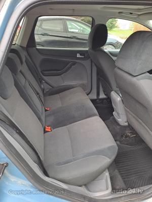 Blue Ford Focus 2010 in Rakvere, with an engine capacity of 1.60 L and mileage of 362 thousand km for 1800 €, photo 4 on AUTOMOTO.COM.LV