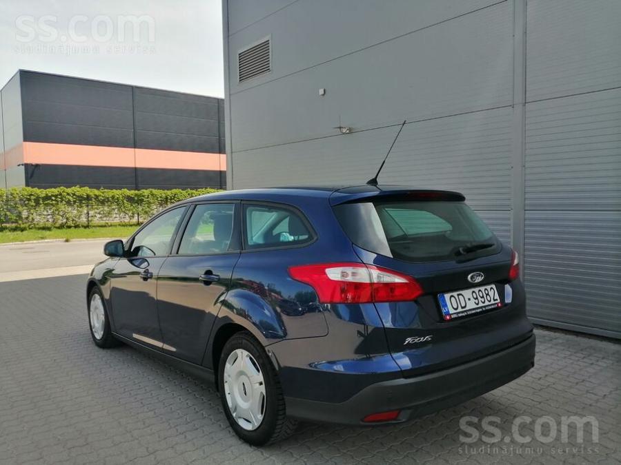 Zils Ford Focus 2011 Rīga, ar dzinēja tilpumu 1.60 L un nobraukumu 231 tūkst. km par 4300 €, foto 5 vietnē AUTOMOTO.COM.LV