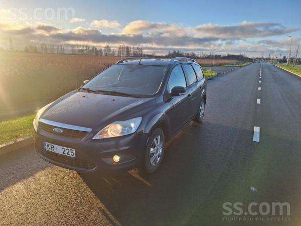 Blue Ford Focus 2011 in Liepaja, with an engine capacity of 1.60 L and mileage of 247 thousand km for 3000 €, photo 1 on AUTOMOTO.COM.LV