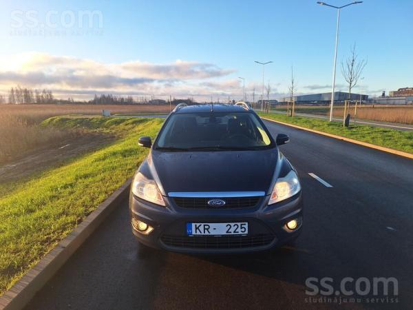 Blue Ford Focus 2011 in Liepaja, with an engine capacity of 1.60 L and mileage of 247 thousand km for 3000 €, photo 5 on AUTOMOTO.COM.LV