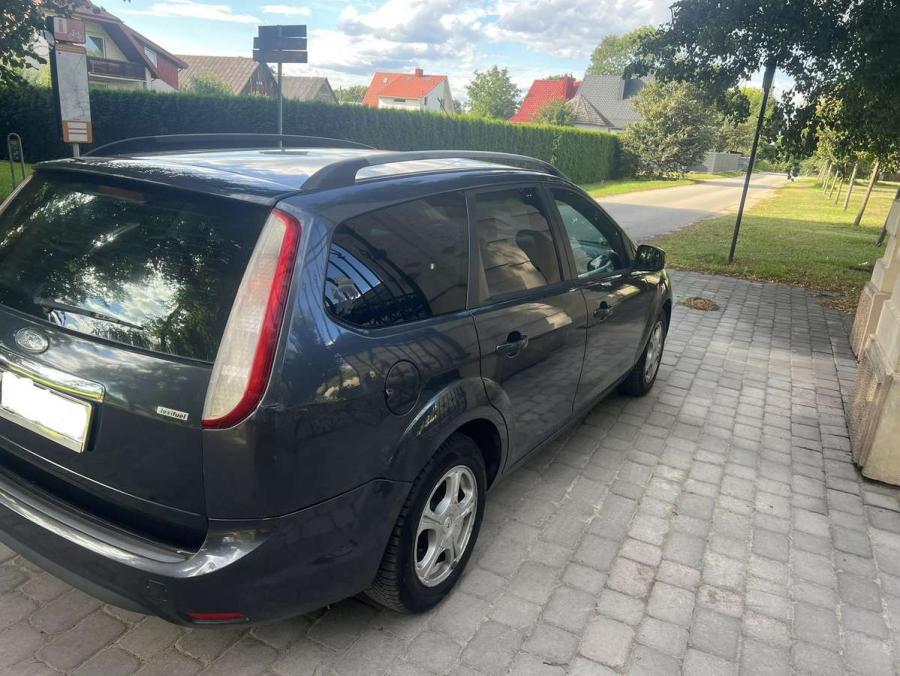 Zils Ford Focus 2011 Viļņa, ar dzinēja tilpumu 1.56 L un nobraukumu 300 tūkst. km par 999 €, foto 5 vietnē AUTOMOTO.COM.LV