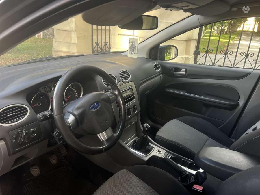 Zils Ford Focus 2011 Viļņa, ar dzinēja tilpumu 1.56 L un nobraukumu 300 tūkst. km par 999 €, foto 7 vietnē AUTOMOTO.COM.LV