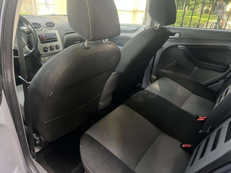 Zils Ford Focus 2011 Viļņa, ar dzinēja tilpumu 1.56 L un nobraukumu 300 tūkst. km par 999 €, foto 8 vietnē AUTOMOTO.COM.LV