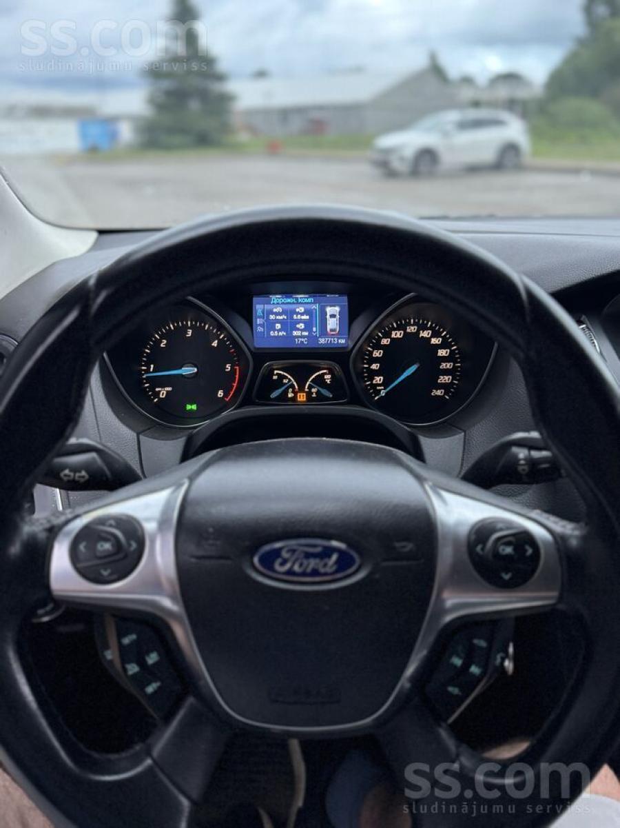 Zils Ford Focus 2011 Rīga, ar dzinēja tilpumu 1.50 L un nobraukumu 388 tūkst. km par 1500 €, foto 3 vietnē AUTOMOTO.COM.LV