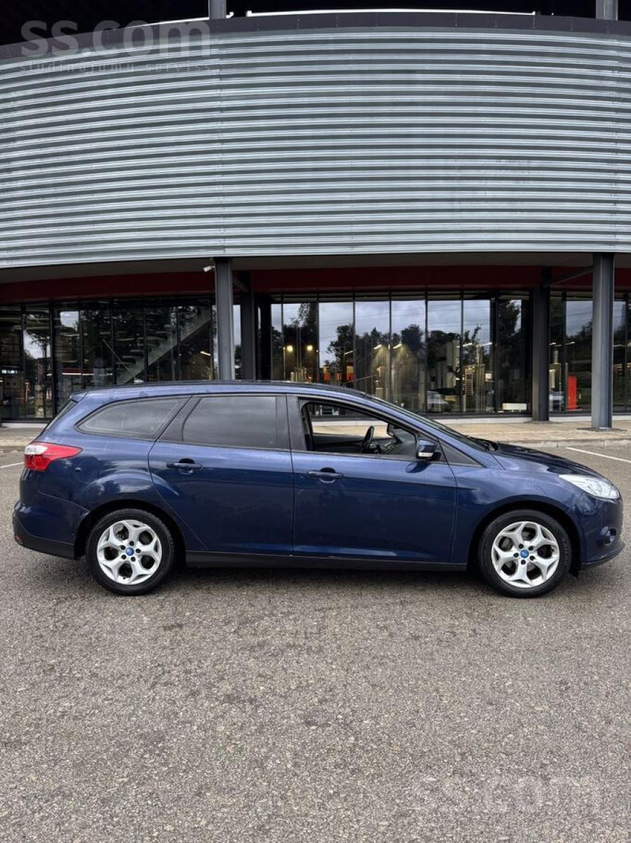 Zils Ford Focus 2011 Rīga, ar dzinēja tilpumu 1.50 L un nobraukumu 388 tūkst. km par 1500 €, foto 5 vietnē AUTOMOTO.COM.LV