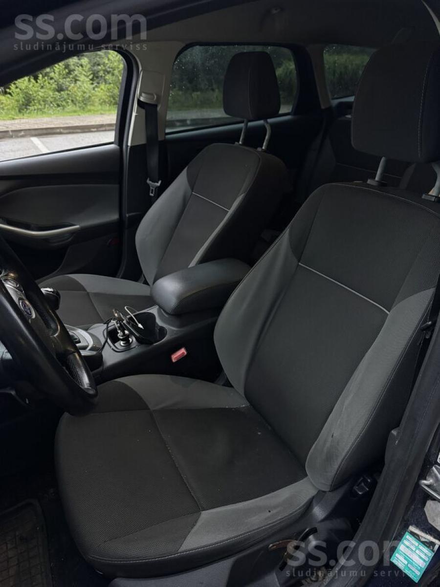 Zils Ford Focus 2011 Rīga, ar dzinēja tilpumu 1.50 L un nobraukumu 388 tūkst. km par 1500 €, foto 7 vietnē AUTOMOTO.COM.LV