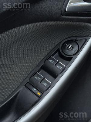 Zils Ford Focus 2011 Rīga, ar dzinēja tilpumu 1.50 L un nobraukumu 388 tūkst. km par 1500 €, foto 11 vietnē AUTOMOTO.COM.LV