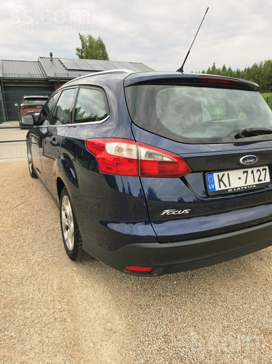 Blue Ford Focus 2011 in Riga, with an engine capacity of 1.60 L and mileage of 286 thousand km for 4100 €, photo 5 on AUTOMOTO.COM.LV