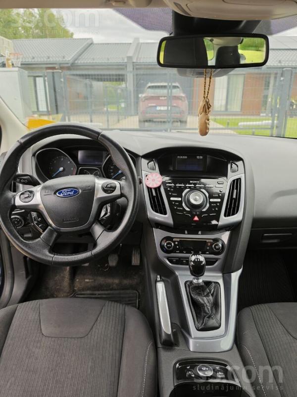 Blue Ford Focus 2011 in Riga, with an engine capacity of 1.60 L and mileage of 286 thousand km for 4100 €, photo 9 on AUTOMOTO.COM.LV