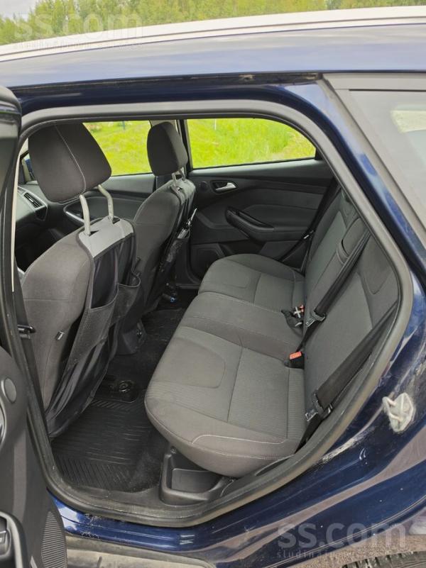 Blue Ford Focus 2011 in Riga, with an engine capacity of 1.60 L and mileage of 286 thousand km for 4100 €, photo 10 on AUTOMOTO.COM.LV
