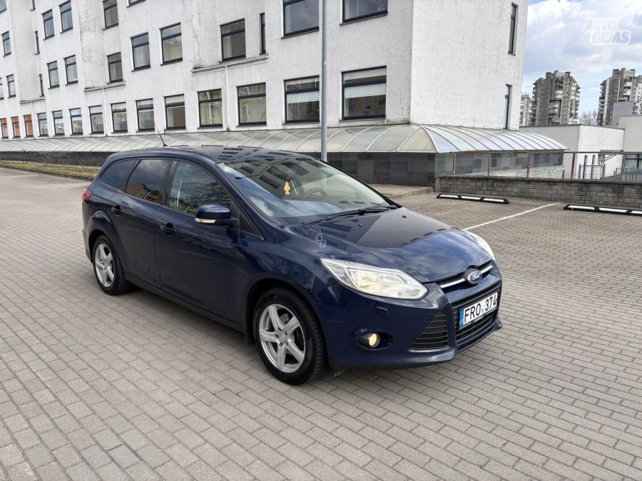 Blue Ford Focus 2012 in Vilnius, with an engine capacity of 1.60 L and mileage of 255 thousand km for 1750 €, photo 4 on AUTOMOTO.COM.LV