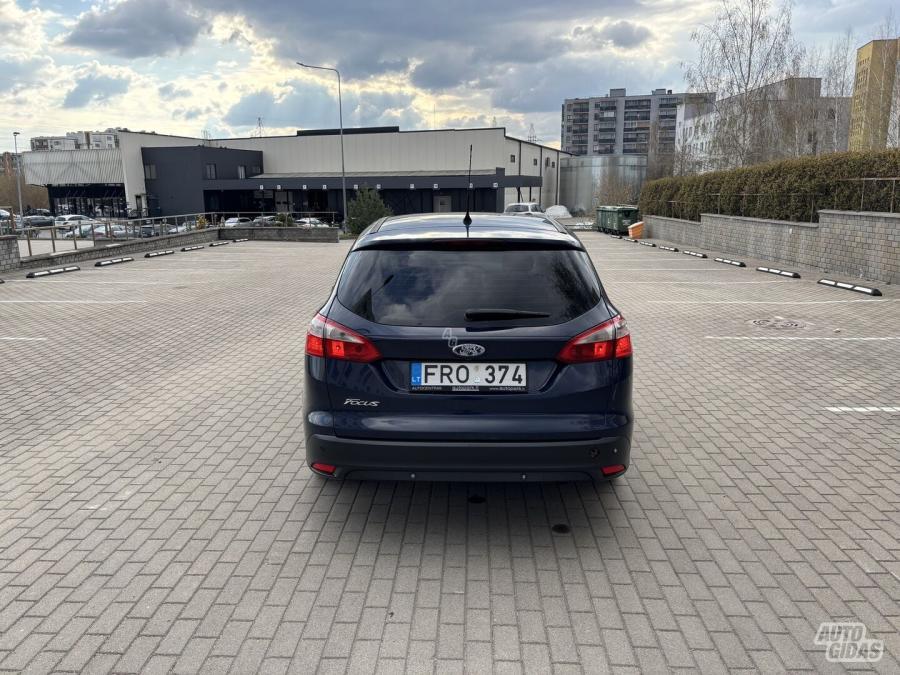 Blue Ford Focus 2012 in Vilnius, with an engine capacity of 1.60 L and mileage of 255 thousand km for 1750 €, photo 7 on AUTOMOTO.COM.LV