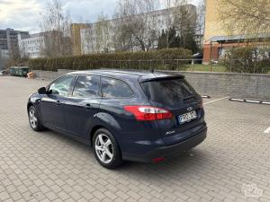 Blue Ford Focus 2012 in Vilnius, with an engine capacity of 1.60 L and mileage of 255 thousand km for 1750 €, photo 8 on AUTOMOTO.COM.LV