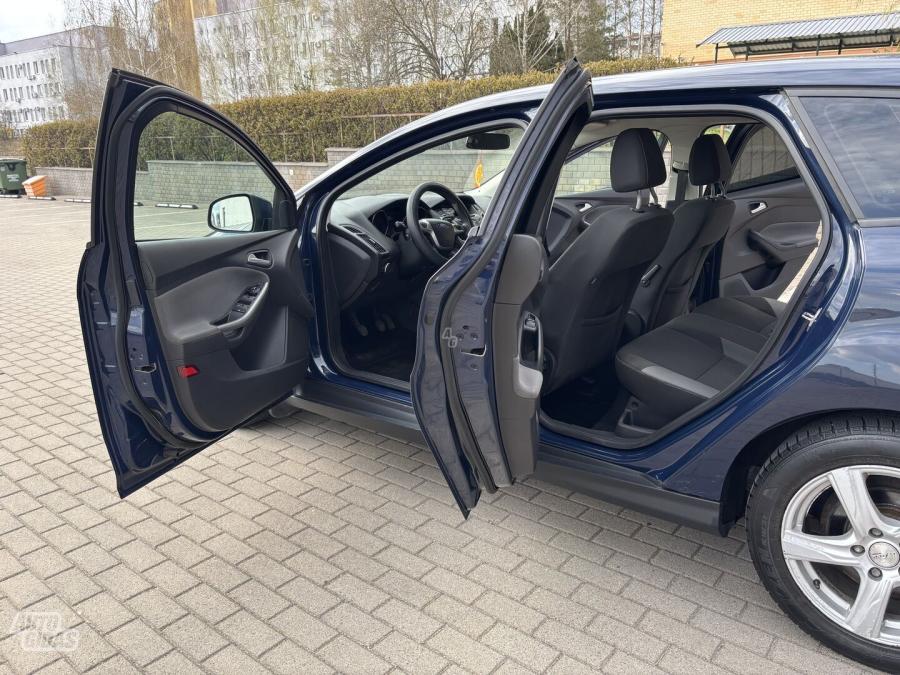 Blue Ford Focus 2012 in Vilnius, with an engine capacity of 1.60 L and mileage of 255 thousand km for 1750 €, photo 10 on AUTOMOTO.COM.LV