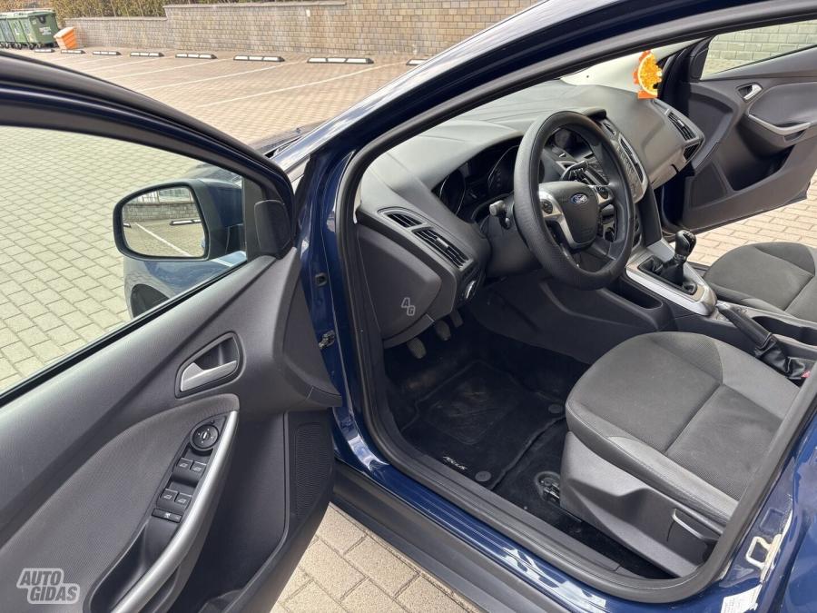 Blue Ford Focus 2012 in Vilnius, with an engine capacity of 1.60 L and mileage of 255 thousand km for 1750 €, photo 14 on AUTOMOTO.COM.LV