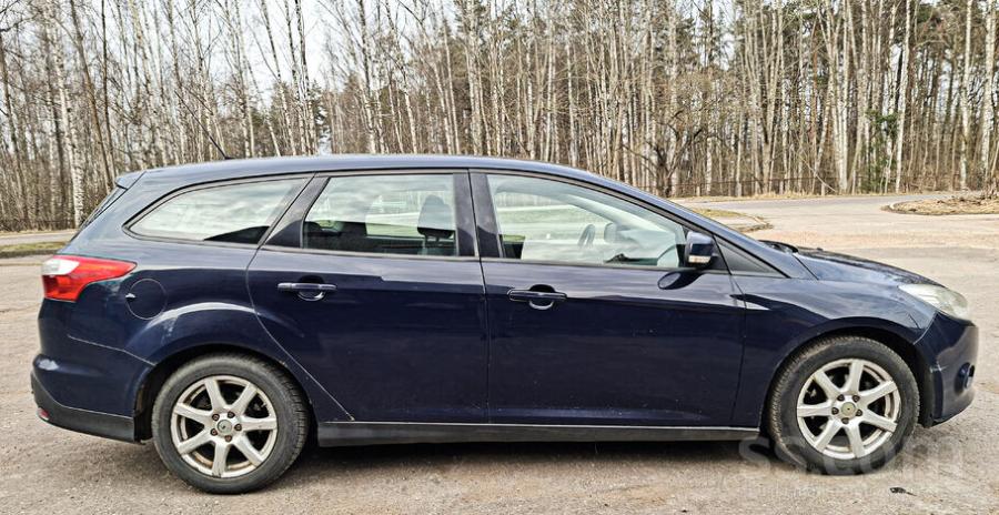 Blue Ford Focus 2012 in Riga, with an engine capacity of 1.60 L and mileage of 0 thousand km for 1500 €, photo 5 on AUTOMOTO.COM.LV
