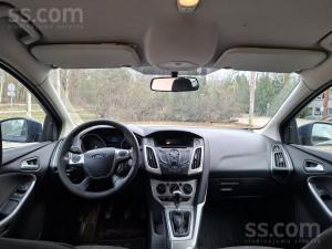 Blue Ford Focus 2012 in Riga, with an engine capacity of 1.60 L and mileage of 0 thousand km for 1500 €, photo 8 on AUTOMOTO.COM.LV