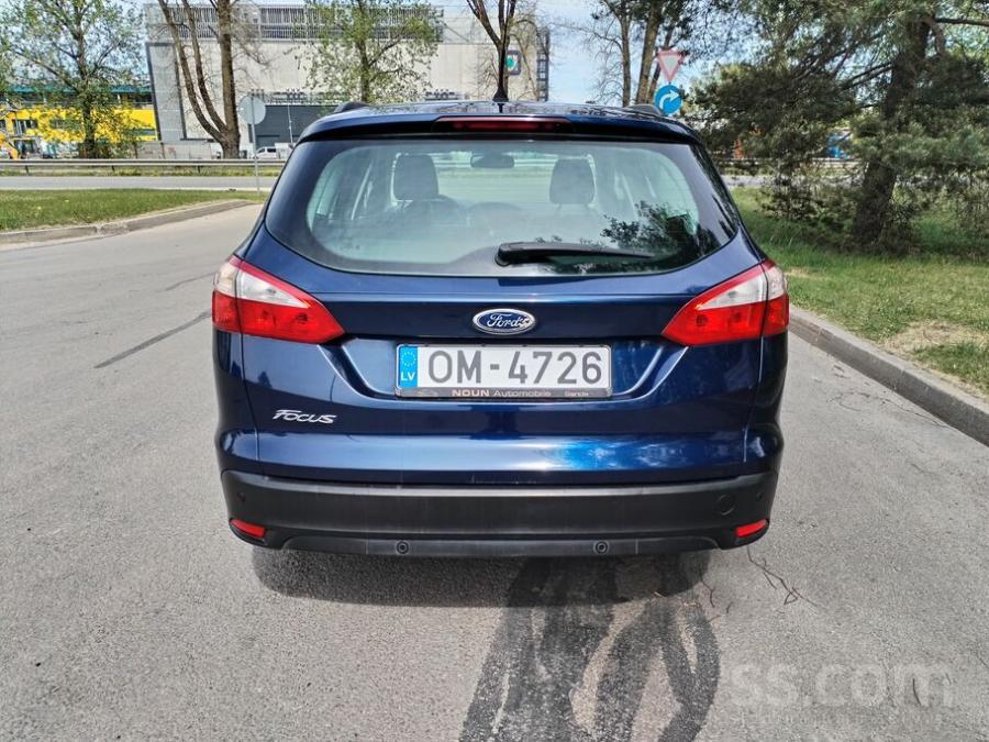 Blue Ford Focus 2012 in Riga, with an engine capacity of 1.60 L and mileage of 208 thousand km for 3650 €, photo 8 on AUTOMOTO.COM.LV