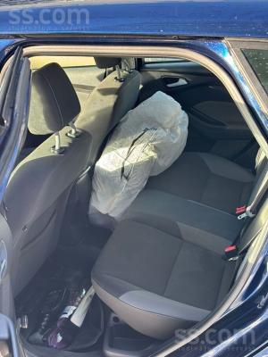 Blue Ford Focus 2012 in Riga, with an engine capacity of 1.00 L and mileage of 256 thousand km for 3999 €, photo 6 on AUTOMOTO.COM.LV