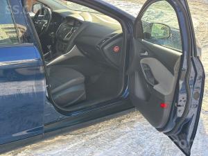 Blue Ford Focus 2012 in Riga, with an engine capacity of 1.00 L and mileage of 256 thousand km for 3999 €, photo 7 on AUTOMOTO.COM.LV
