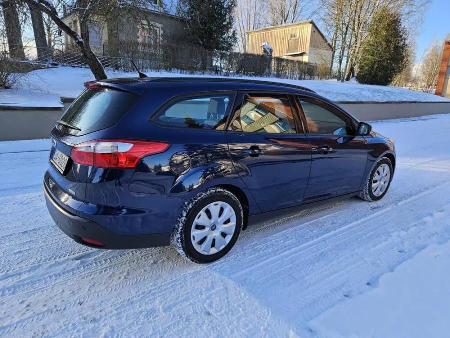 Blue Ford Focus 2012 in Jekabpils, with an engine capacity of 1.60 L and mileage of 257 thousand km for 4490 €, photo 6 on AUTOMOTO.COM.LV