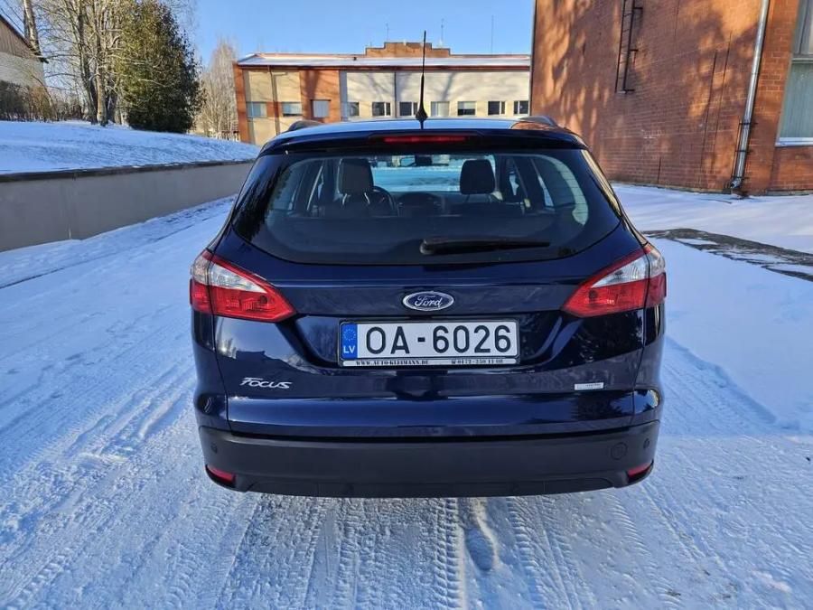Blue Ford Focus 2012 in Jekabpils, with an engine capacity of 1.60 L and mileage of 257 thousand km for 4490 €, photo 8 on AUTOMOTO.COM.LV