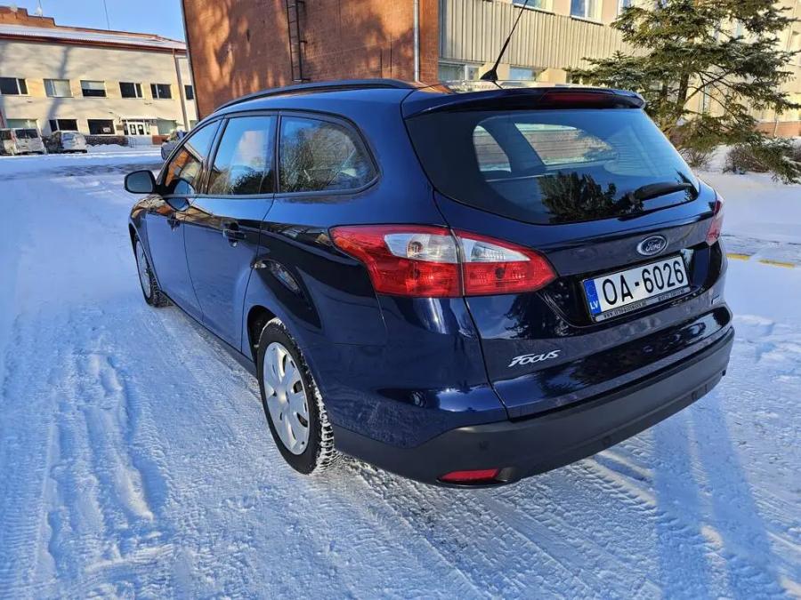 Blue Ford Focus 2012 in Jekabpils, with an engine capacity of 1.60 L and mileage of 257 thousand km for 4490 €, photo 9 on AUTOMOTO.COM.LV
