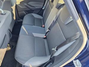Blue Ford Focus 2012 in Jekabpils, with an engine capacity of 1.60 L and mileage of 257 thousand km for 4490 €, photo 16 on AUTOMOTO.COM.LV
