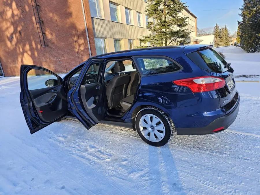 Blue Ford Focus 2012 in Jekabpils, with an engine capacity of 1.60 L and mileage of 257 thousand km for 4490 €, photo 17 on AUTOMOTO.COM.LV