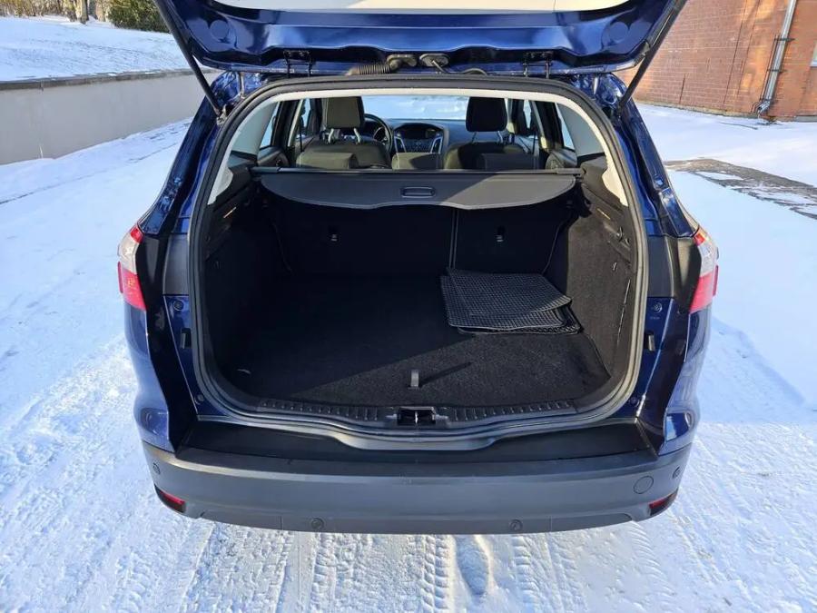 Blue Ford Focus 2012 in Jekabpils, with an engine capacity of 1.60 L and mileage of 257 thousand km for 4490 €, photo 18 on AUTOMOTO.COM.LV