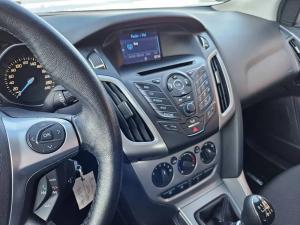 Blue Ford Focus 2012 in Jekabpils, with an engine capacity of 1.60 L and mileage of 257 thousand km for 4490 €, photo 28 on AUTOMOTO.COM.LV