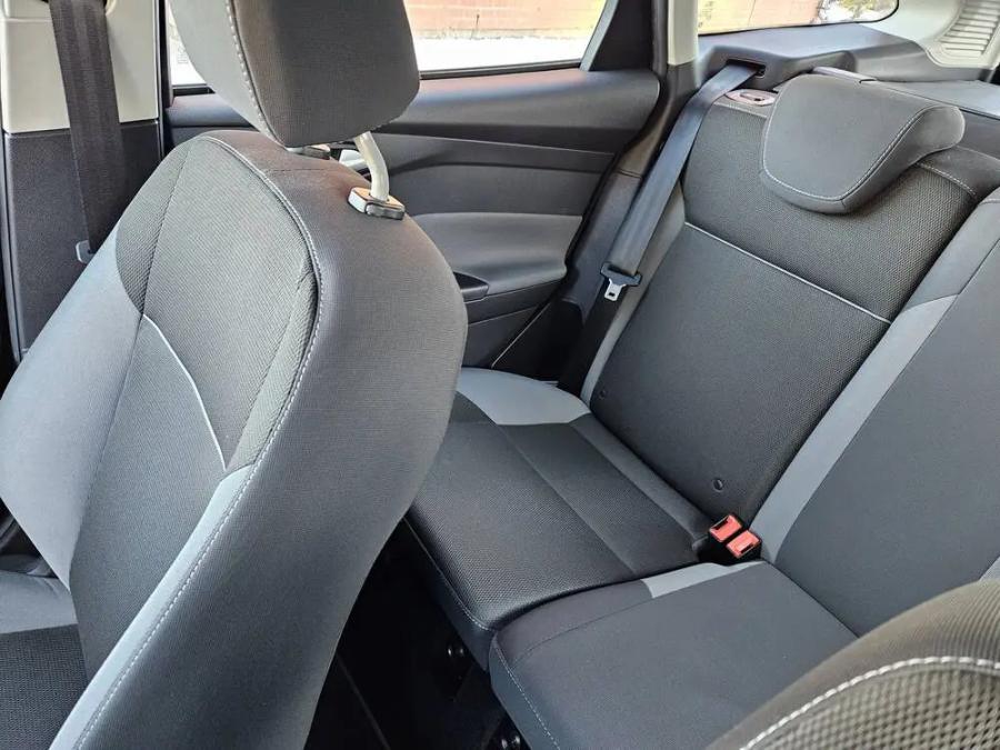 Blue Ford Focus 2012 in Jekabpils, with an engine capacity of 1.60 L and mileage of 257 thousand km for 4490 €, photo 31 on AUTOMOTO.COM.LV